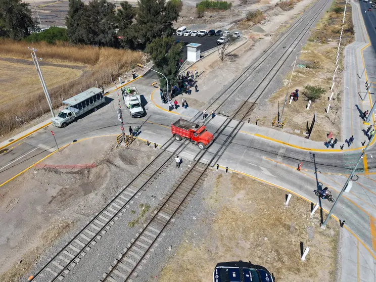 Invierten 42 mdp en conectividad y cruces seguros para San Juan de Abajo